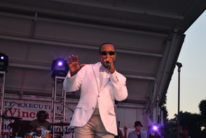 James "JT" Taylor formerly of Kool and the Gang Performs in Brookdale ...