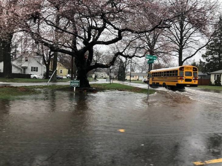 Springfield Flood Waters Measured by USGS Near Peak Levels | TAPinto