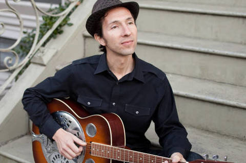 Feeling The Blues: Acoustic Guitarist Saul Kaye Performs as 'Artist in ...