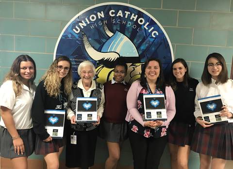 Union Catholic's Yearbook Club Hands Out Yearbooks to Class of 2018 ...